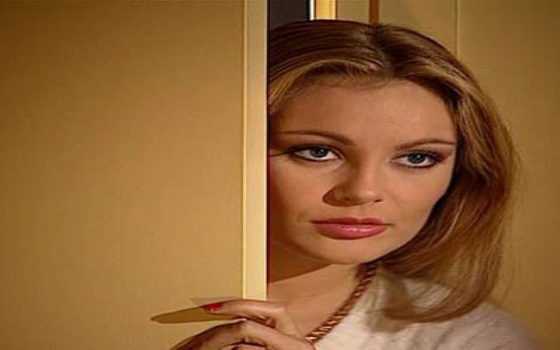 90年代法国啄木鸟女神Laure Sainclair